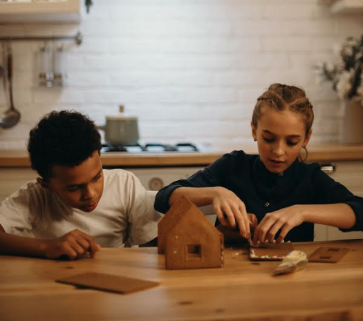 Holiday Family Fun Photo Contest - Toledo Parent